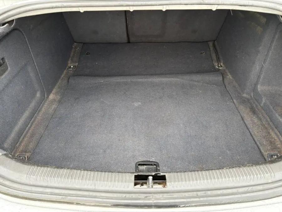 Pelēks Audi A6 2005 Daugavpils, ar dzinēja tilpumu 2.00 L un nobraukumu 329 tūkst. km par 2950 €, foto 25 vietnē AUTOMOTO.COM.LV