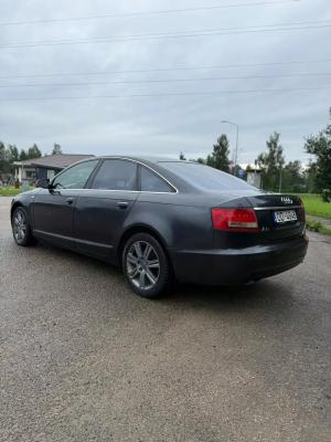 Grey Audi A6 2005 in Riga, with an engine capacity of 3.00 L and mileage of 335 thousand km for 2500 €, photo 4 on AUTOMOTO.COM.LV