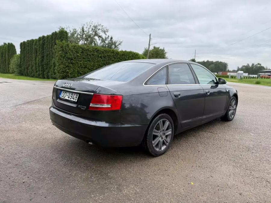 Grey Audi A6 2005 in Riga, with an engine capacity of 3.00 L and mileage of 335 thousand km for 2500 €, photo 5 on AUTOMOTO.COM.LV