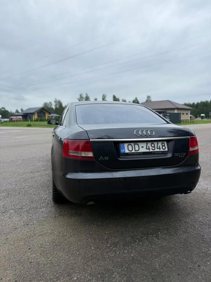 Grey Audi A6 2005 in Riga, with an engine capacity of 3.00 L and mileage of 335 thousand km for 2500 €, photo 6 on AUTOMOTO.COM.LV