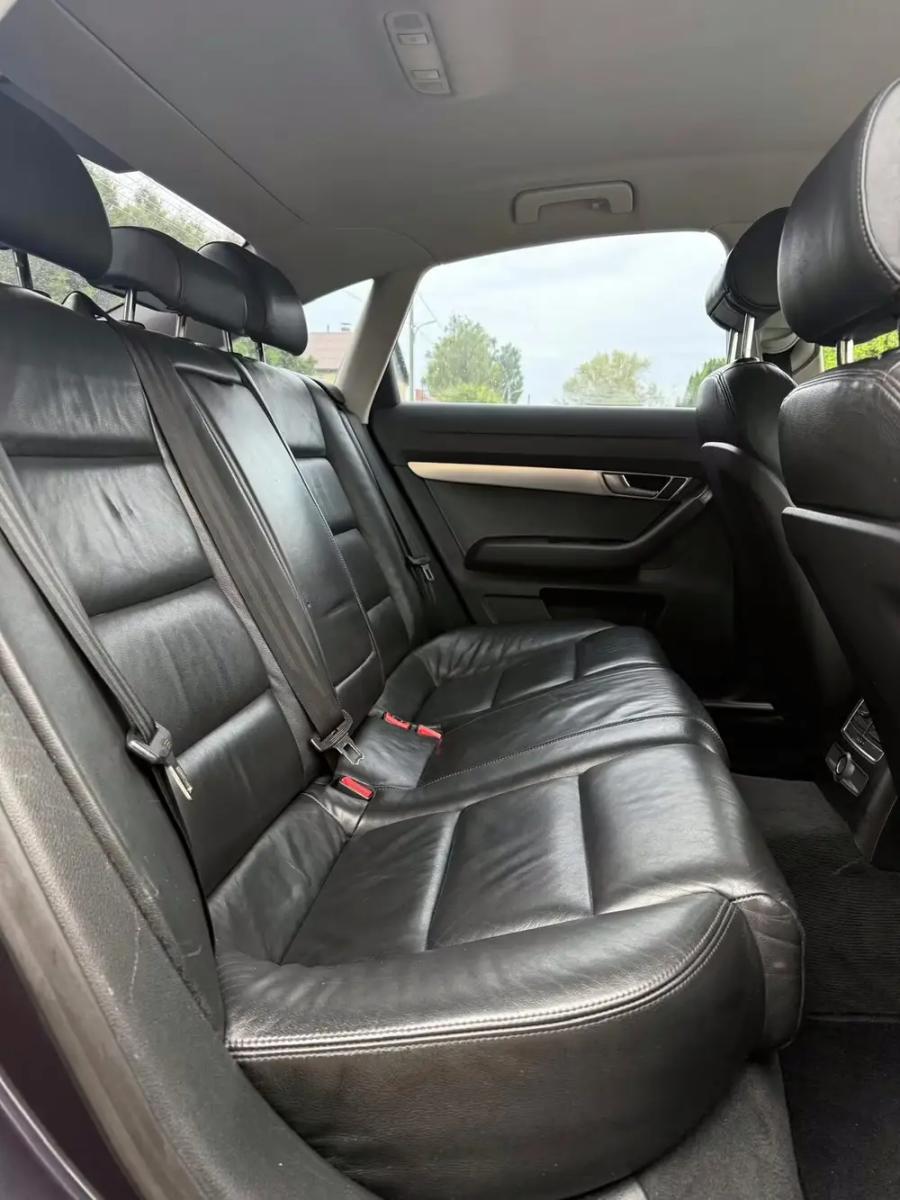 Grey Audi A6 2005 in Riga, with an engine capacity of 3.00 L and mileage of 335 thousand km for 2500 €, photo 11 on AUTOMOTO.COM.LV
