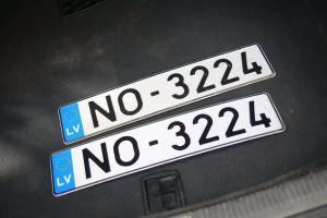 Grey Audi A6 2005 in Riga, with an engine capacity of 3.00 L and mileage of 436 thousand km for 1790 €, photo 17 on AUTOMOTO.COM.LV