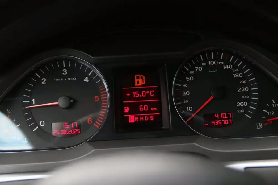 Grey Audi A6 2005 in Riga, with an engine capacity of 3.00 L and mileage of 436 thousand km for 1790 €, photo 18 on AUTOMOTO.COM.LV