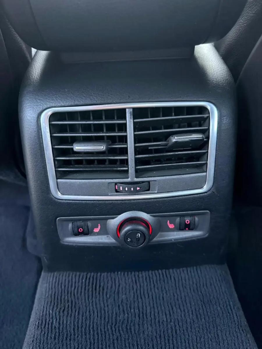 Grey Audi A6 2005 in Riga, with an engine capacity of 3.00 L and mileage of 360 thousand km for 3500 €, photo 16 on AUTOMOTO.COM.LV