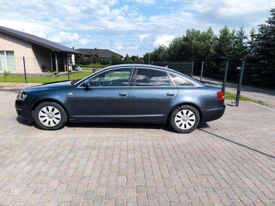 Grey Audi A6 2005 in Marijampole, with an engine capacity of 1.97 L and mileage of 306 thousand km for 2500 €, photo 11 on AUTOMOTO.COM.LV