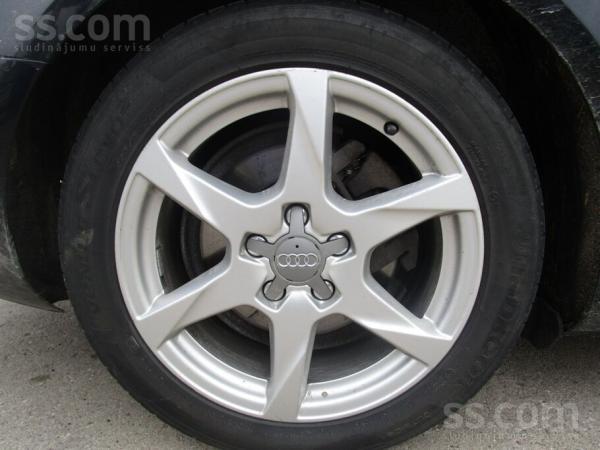 Pelēks Audi A6 2005 Rēzekne, ar dzinēja tilpumu 3.00 L un nobraukumu 338 tūkst. km par 1000 €, foto 4 vietnē AUTOMOTO.COM.LV