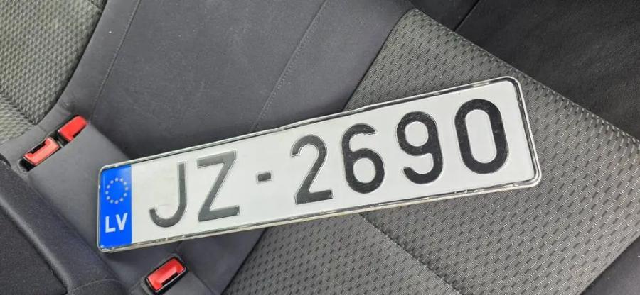Pelēks Audi A6 2005 Valmiera, ar dzinēja tilpumu 2.00 L un nobraukumu 318 tūkst. km par 2250 €, foto 11 vietnē AUTOMOTO.COM.LV