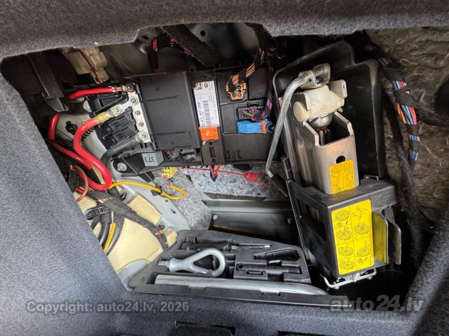 Pelēks Audi A6 2005 Tartu, ar dzinēja tilpumu 2.40 L un nobraukumu 234 tūkst. km par 4690 €, foto 17 vietnē AUTOMOTO.COM.LV