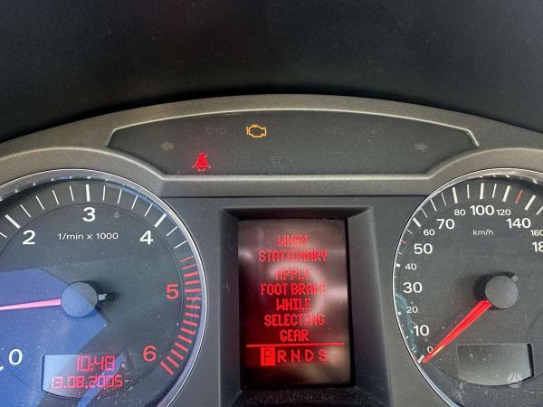 Grey Audi A6 2005 in Vilnius, with an engine capacity of 2.97 L and mileage of 317 thousand km for 2300 €, photo 5 on AUTOMOTO.COM.LV