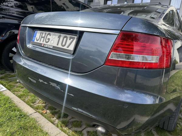 Grey Audi A6 2005 in Vilnius, with an engine capacity of 2.97 L and mileage of 317 thousand km for 2300 €, photo 6 on AUTOMOTO.COM.LV