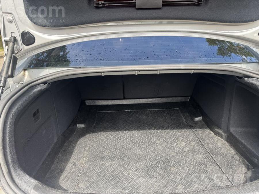 Grey Audi A6 2005 in Cesis, with an engine capacity of 3.00 L and mileage of 266 thousand km for 4900 €, photo 11 on AUTOMOTO.COM.LV