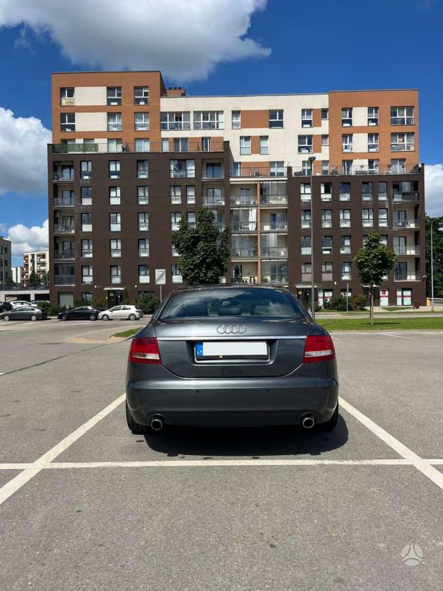 Pelēks Audi A6 2005 Viļņa, ar dzinēja tilpumu 2.39 L un nobraukumu 226 tūkst. km par 2100 €, foto 5 vietnē AUTOMOTO.COM.LV