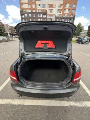 Pelēks Audi A6 2005 Viļņa, ar dzinēja tilpumu 2.39 L un nobraukumu 226 tūkst. km par 2100 €, foto 12 vietnē AUTOMOTO.COM.LV