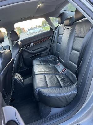Grey Audi A6 2005 in Narva, with an engine capacity of 3.00 L and mileage of 354 thousand km for 3499 €, photo 21 on AUTOMOTO.COM.LV