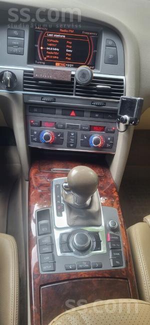 Pelēks Audi A6 2006 Rīga, ar dzinēja tilpumu 3.00 L un nobraukumu 480 tūkst. km par 2800 €, foto 13 vietnē AUTOMOTO.COM.LV