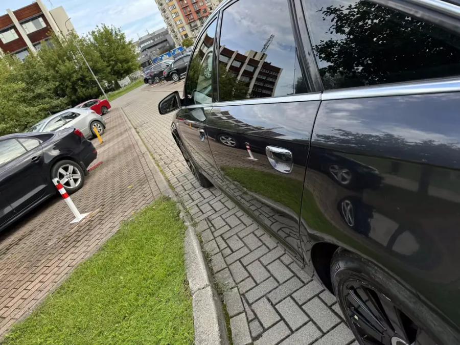 Grey Audi A6 2006 in Riga, with an engine capacity of 3.00 L and mileage of 355 thousand km for 3490 €, photo 5 on AUTOMOTO.COM.LV