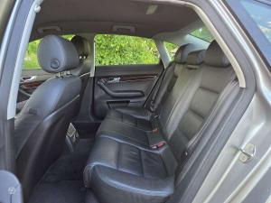 Grey Audi A6 2006 in Vilnius, with an engine capacity of 1.97 L and mileage of 320 thousand km for 3350 €, photo 11 on AUTOMOTO.COM.LV