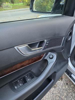 Pelēks Audi A6 2006 Viļņa, ar dzinēja tilpumu 3.00 L un nobraukumu 210 tūkst. km par 3300 €, foto 12 vietnē AUTOMOTO.COM.LV