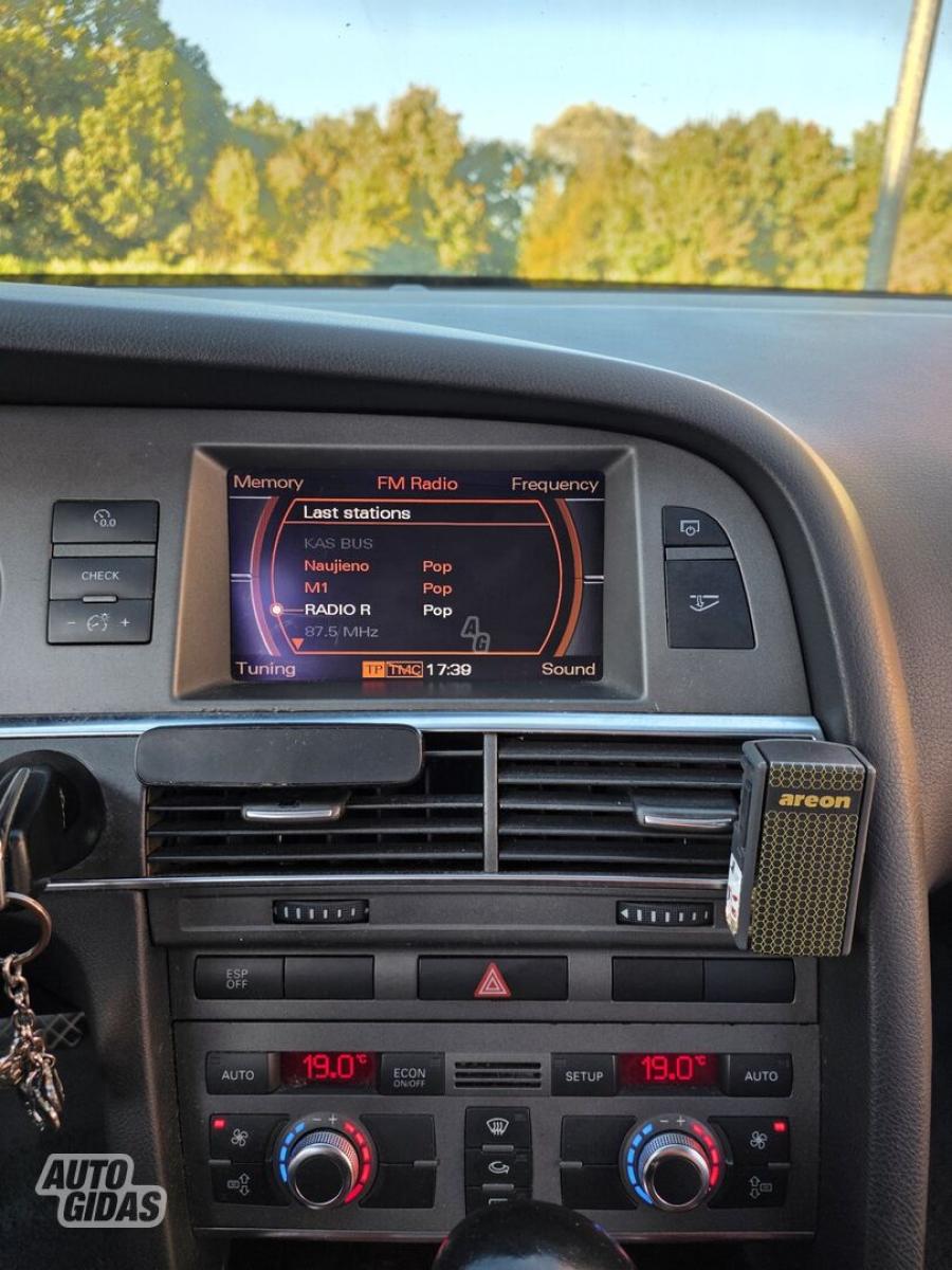 Pelēks Audi A6 2006 Viļņa, ar dzinēja tilpumu 3.00 L un nobraukumu 210 tūkst. km par 3300 €, foto 17 vietnē AUTOMOTO.COM.LV