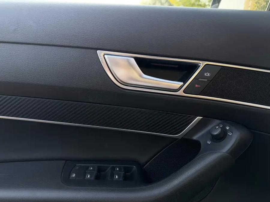 Grey Audi A6 2007 in Riga, with an engine capacity of 3.00 L and mileage of 308 thousand km for 4990 €, photo 23 on AUTOMOTO.COM.LV