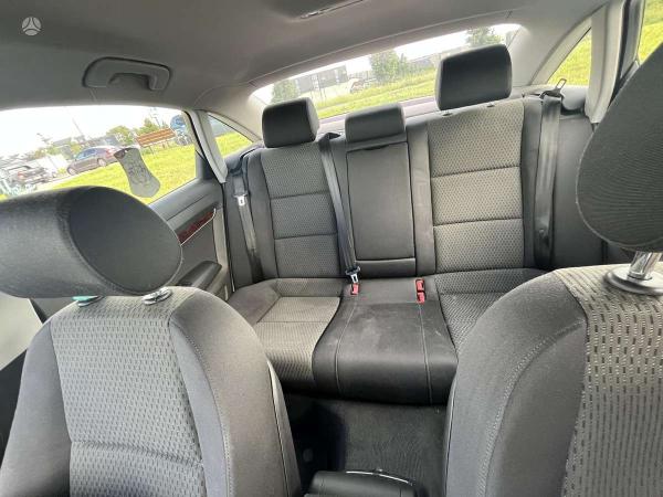 Pelēks Audi A6 2007 Kauņa, ar dzinēja tilpumu 1.97 L un nobraukumu 269 tūkst. km par 2700 €, foto 8 vietnē AUTOMOTO.COM.LV