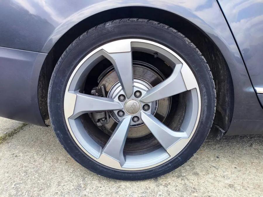 Grey Audi A6 2007 in Riga, with an engine capacity of 3.00 L and mileage of 294 thousand km for 4350 €, photo 20 on AUTOMOTO.COM.LV
