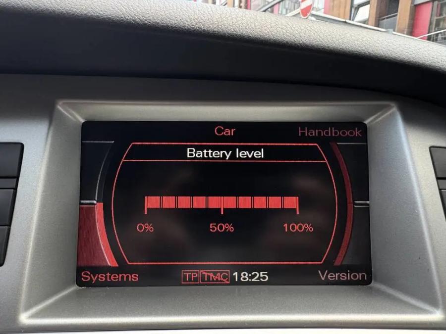 Grey Audi A6 2007 in Riga, with an engine capacity of 3.00 L and mileage of 297 thousand km for 3390 €, photo 27 on AUTOMOTO.COM.LV