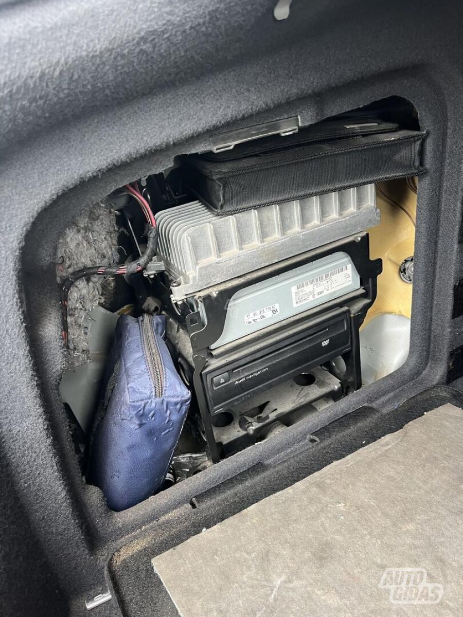 Pelēks Audi A6 2007 Molėtai, ar dzinēja tilpumu 3.00 L un nobraukumu 420 tūkst. km par 3800 €, foto 18 vietnē AUTOMOTO.COM.LV