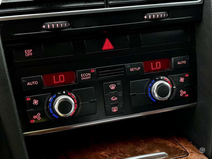 Grey Audi A6 2007 in Kaunas, with an engine capacity of 1.97 L and mileage of 390 thousand km for 2500 €, photo 15 on AUTOMOTO.COM.LV