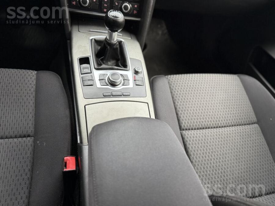 Pelēks Audi A6 2008 Rīga, ar dzinēja tilpumu 2.00 L un nobraukumu 250 tūkst. km par 2650 €, foto 14 vietnē AUTOMOTO.COM.LV