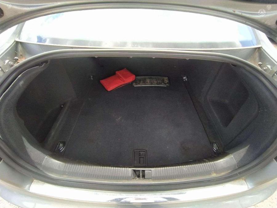Pelēks Audi A6 2009 Panevēža, ar dzinēja tilpumu 1.97 L un nobraukumu 246 tūkst. km par 4800 €, foto 17 vietnē AUTOMOTO.COM.LV