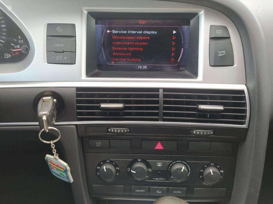 Pelēks Audi A6 2009 Panevēža, ar dzinēja tilpumu 1.97 L un nobraukumu 246 tūkst. km par 4800 €, foto 21 vietnē AUTOMOTO.COM.LV