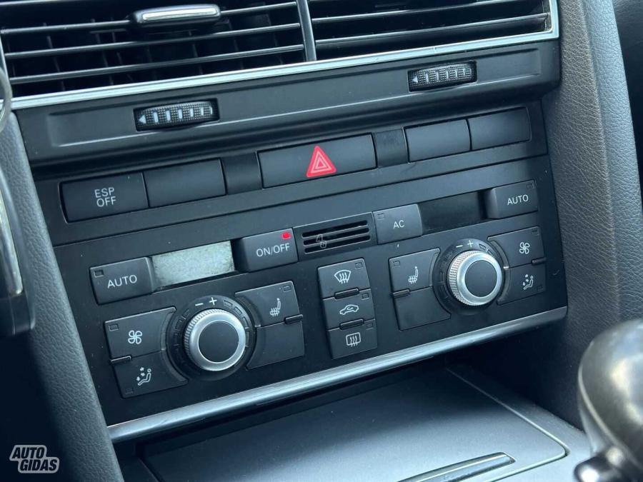 Grey Audi A6 2010 in Vilnius, with an engine capacity of 2.80 L and mileage of 304 thousand km for 3100 €, photo 15 on AUTOMOTO.COM.LV