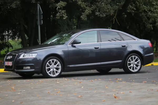 Pelēks Audi A6 2010 Rīga, ar dzinēja tilpumu 3.00 L un nobraukumu 305 tūkst. km par 6490 €, foto 4 vietnē AUTOMOTO.COM.LV