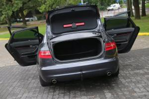 Grey Audi A6 2010 in Riga, with an engine capacity of 3.00 L and mileage of 305 thousand km for 6490 €, photo 17 on AUTOMOTO.COM.LV