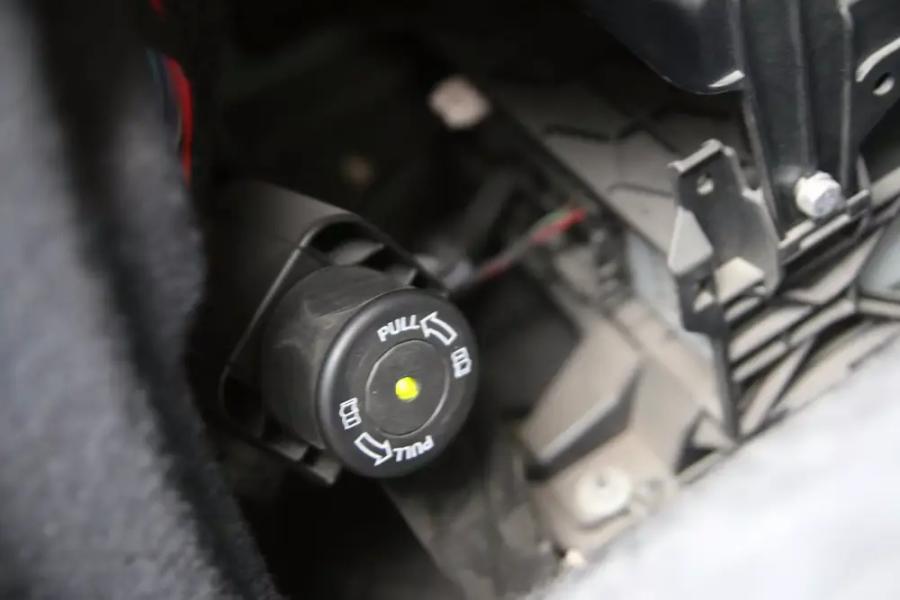 Grey Audi A6 2010 in Riga, with an engine capacity of 3.00 L and mileage of 305 thousand km for 6490 €, photo 18 on AUTOMOTO.COM.LV