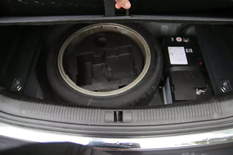 Grey Audi A6 2010 in Riga, with an engine capacity of 3.00 L and mileage of 305 thousand km for 6490 €, photo 19 on AUTOMOTO.COM.LV