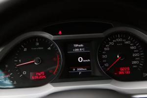 Grey Audi A6 2010 in Riga, with an engine capacity of 3.00 L and mileage of 305 thousand km for 6490 €, photo 20 on AUTOMOTO.COM.LV