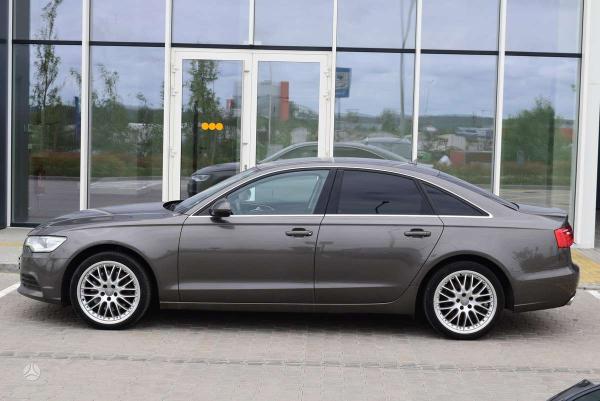 Grey Audi A6 2011 in Vilnius, with an engine capacity of 2.97 L and mileage of 302 thousand km for 9900 €, photo 7 on AUTOMOTO.COM.LV