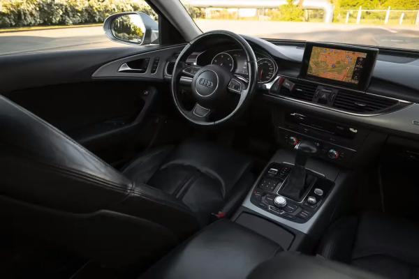 Grey Audi A6 2011 in Jelgava, with an engine capacity of 3.00 L and mileage of 394 thousand km for 7500 €, photo 7 on AUTOMOTO.COM.LV