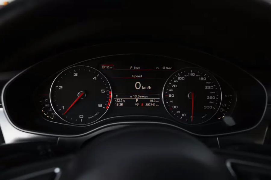 Pelēks Audi A6 2011 Jelgava, ar dzinēja tilpumu 3.00 L un nobraukumu 394 tūkst. km par 7500 €, foto 15 vietnē AUTOMOTO.COM.LV
