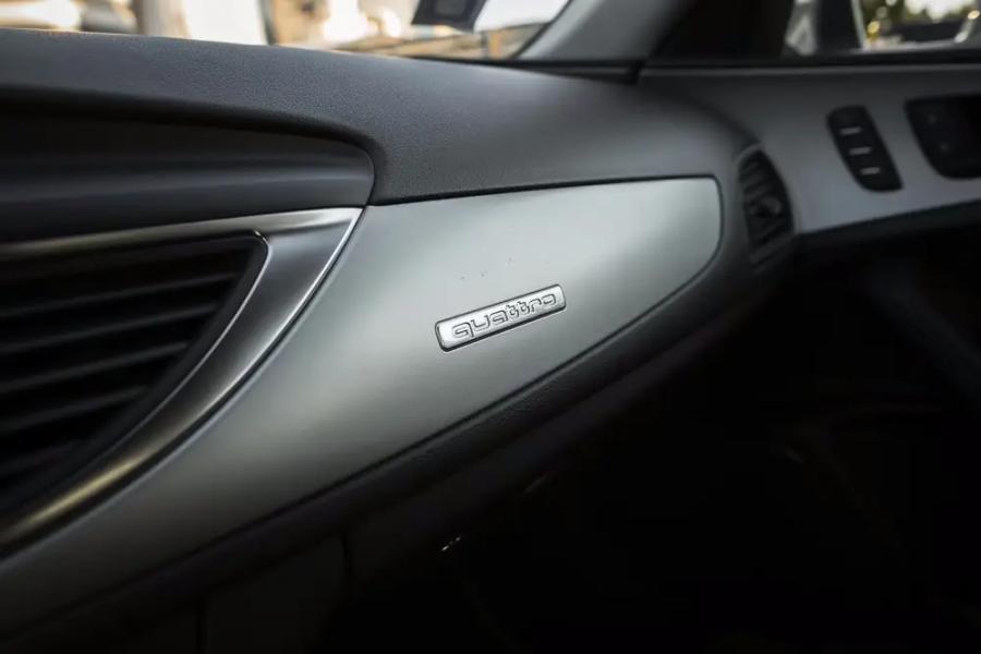 Pelēks Audi A6 2011 Jelgava, ar dzinēja tilpumu 3.00 L un nobraukumu 394 tūkst. km par 7500 €, foto 17 vietnē AUTOMOTO.COM.LV