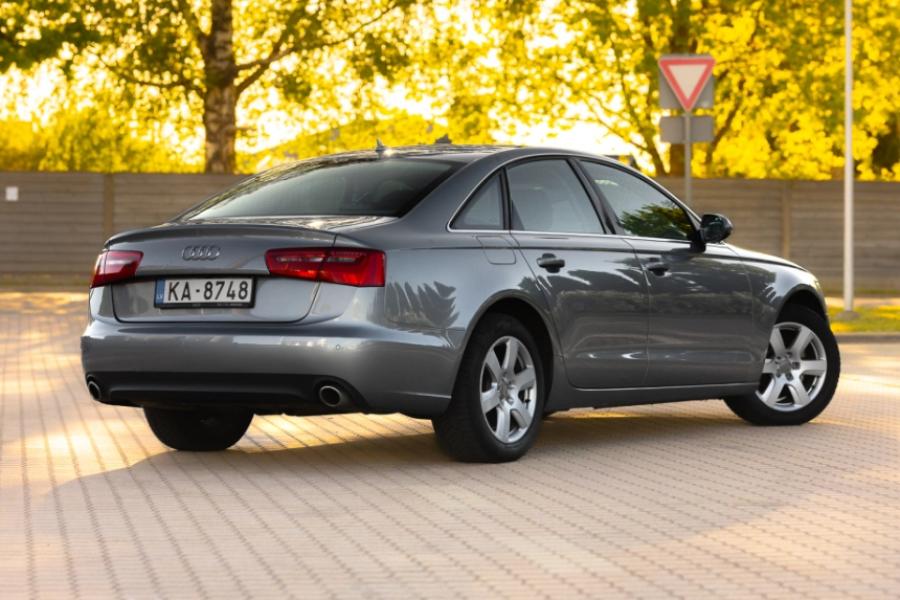 Grey Audi A6 2011 in Riga, with an engine capacity of 3.00 L and mileage of 394 thousand km for 8300 €, photo 6 on AUTOMOTO.COM.LV