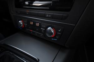 Grey Audi A6 2011 in Riga, with an engine capacity of 3.00 L and mileage of 394 thousand km for 8300 €, photo 18 on AUTOMOTO.COM.LV