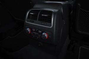 Grey Audi A6 2011 in Riga, with an engine capacity of 3.00 L and mileage of 394 thousand km for 8300 €, photo 20 on AUTOMOTO.COM.LV