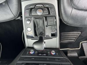 Grey Audi A6 2011 in Vilkaviskis, with an engine capacity of 2.97 L and mileage of 636 thousand km for 5300 €, photo 19 on AUTOMOTO.COM.LV