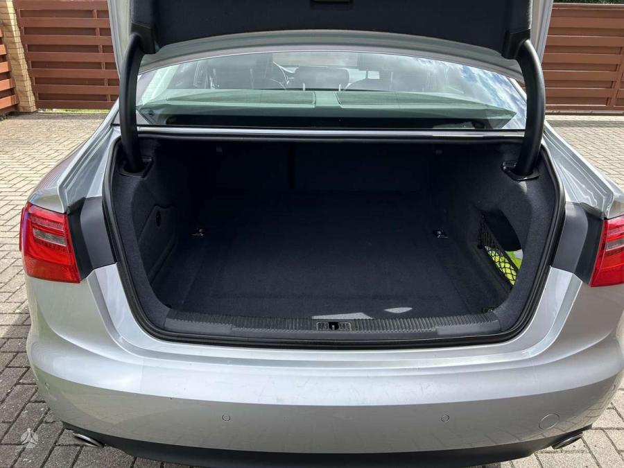 Grey Audi A6 2011 in Vilkaviskis, with an engine capacity of 2.97 L and mileage of 636 thousand km for 5300 €, photo 25 on AUTOMOTO.COM.LV