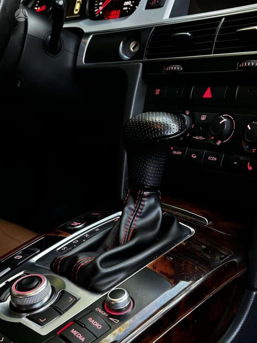 Grey Audi A6 2011 in Vilnius, with an engine capacity of 2.97 L and mileage of 404 thousand km for 5100 €, photo 10 on AUTOMOTO.COM.LV