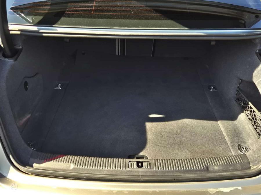 Grey Audi A6 2012 in Vilnius, with an engine capacity of 3.00 L and mileage of 378 thousand km for 5999 €, photo 13 on AUTOMOTO.COM.LV