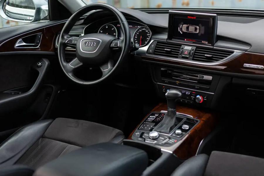 Pelēks Audi A6 2013 Rīga, ar dzinēja tilpumu 3.00 L un nobraukumu 215 tūkst. km par 11995 €, foto 24 vietnē AUTOMOTO.COM.LV